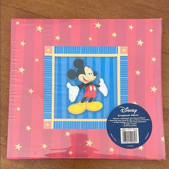 Disney | Office | Disney Red Scrapbook Album With Mickey Mouse Design ...